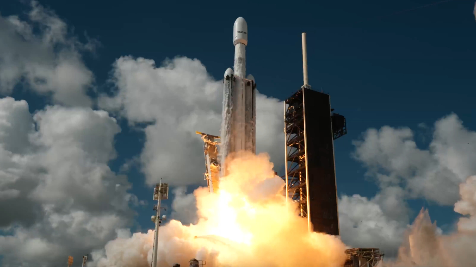 Falcon Heavy Returns | A Six-Ton Bet on Geostationary Broadband - KeepTrack
